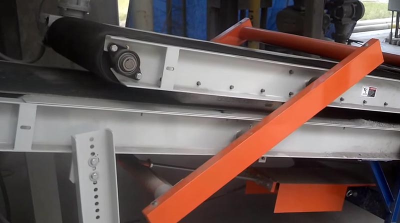 Bag Flattener Conveyor | 90 Degree Transfer Conveyor | V-Belt