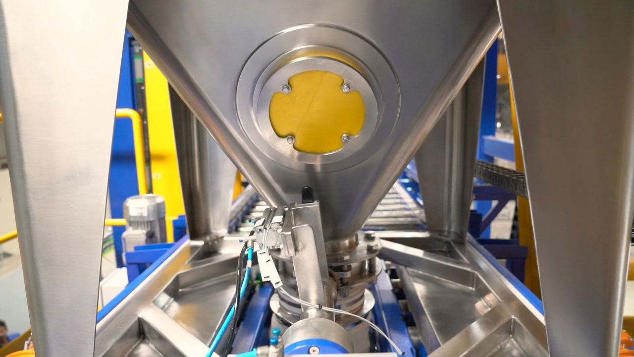 IBC Discharge System for Battery Powder | Tinsley Equipment Co.