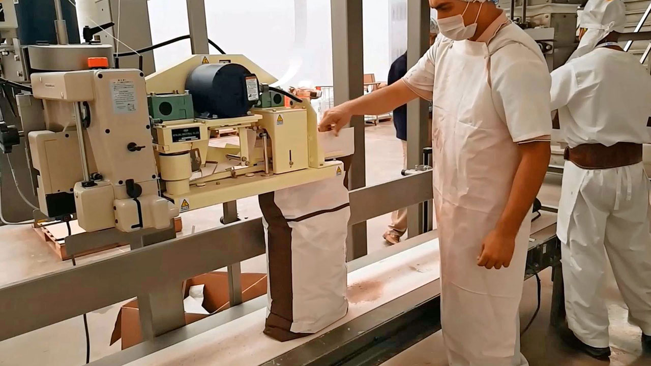 Video of Paper Bag Stitching Machine | Tinsley Equipment Co.