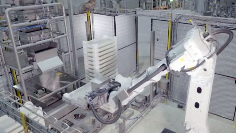 Robotic Tray Filling System for Automated Tray Handling and Loading